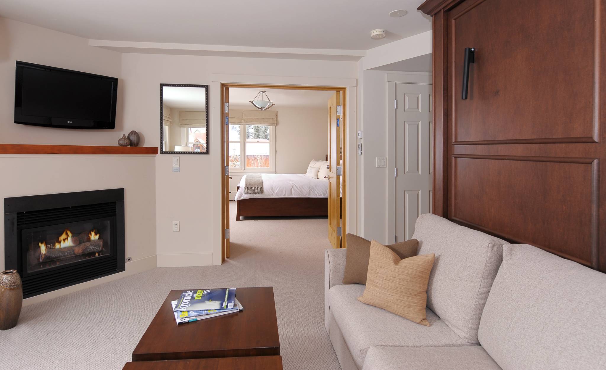 Hotel Columbia 35-36